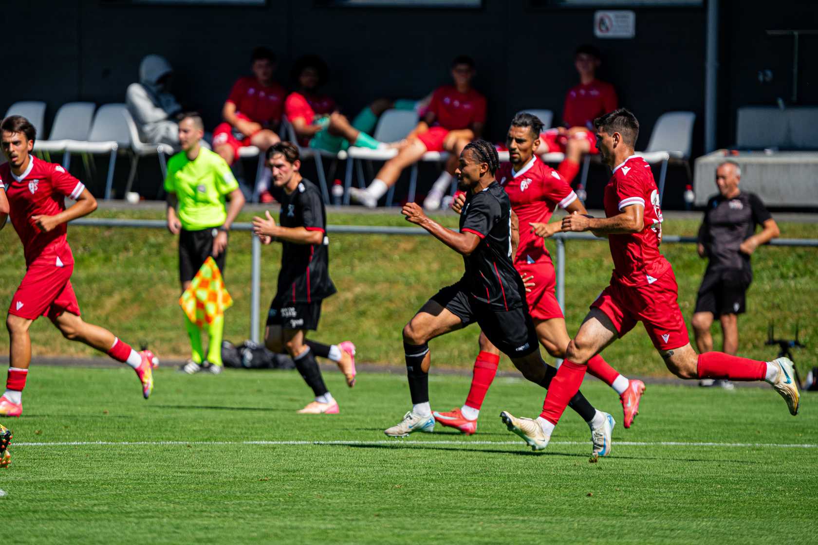 Les Rouge et Noir défaits lors du premier match amical • Neuchâtel Xamax